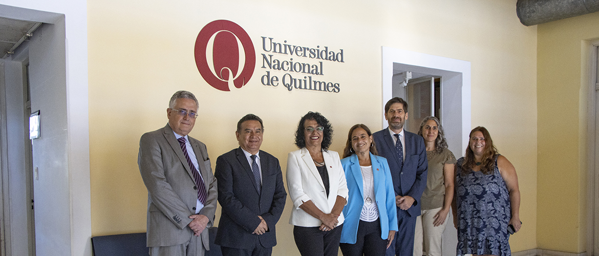 La UNQ recibió la visita del Rector del IAEN, Universidad de Posgrado ...